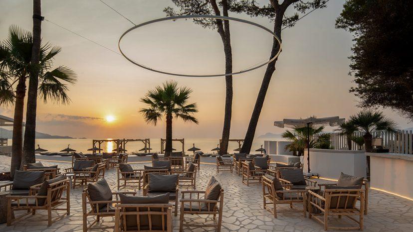 Our Guide to Top Beach Clubs in Mallorca to visit during your holidays ...